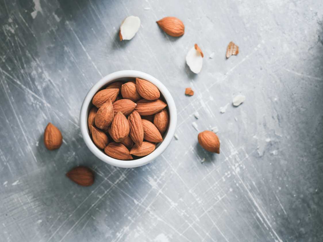 6 smart snacks that burn fat and build lean muscle